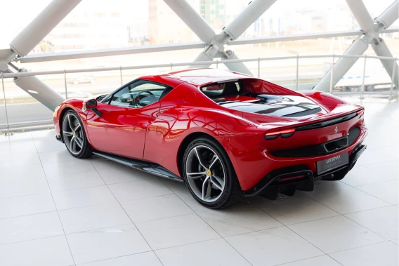 Ferrari 296 GTB - Louwman Exclusive Platform